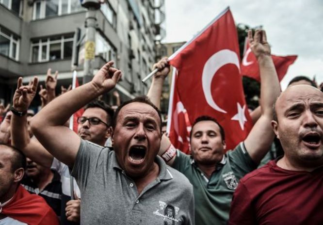 Υπερτριπλασιάστηκαν οι Τούρκοι πολίτες που προσπάθησαν να εισέλθουν ...