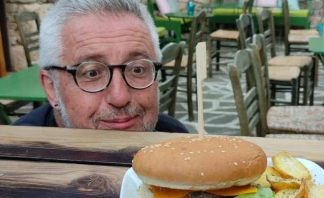 Στάθης Παναγιωτόπουλος: Λουκέτο στο μαγαζί του στην Αλόννησο - Δεν ...