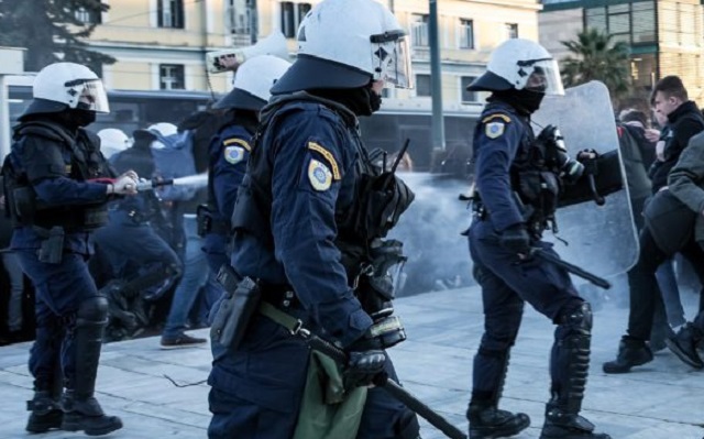 ΣΥΡΙΖΑ: Επίθεση των ΜΑΤ στους εκπαιδευτικούς - Αυτά είναι τα ...