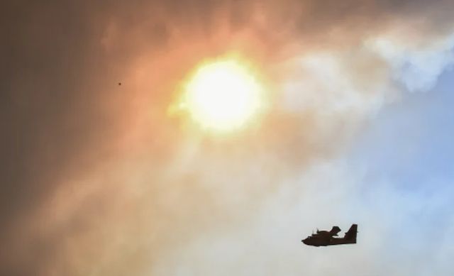 Φωτιά στην Έβρο: Εκκενώνονται αποθήκες με πυρομαχικά στις Σάπες ...