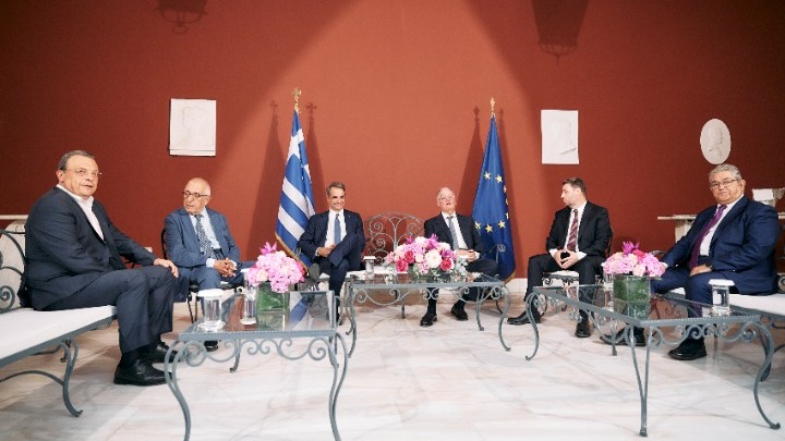 Σε βαρύ πολιτικό κλίμα ο φετινός εορτασμός για την 51η Επέτειο ...